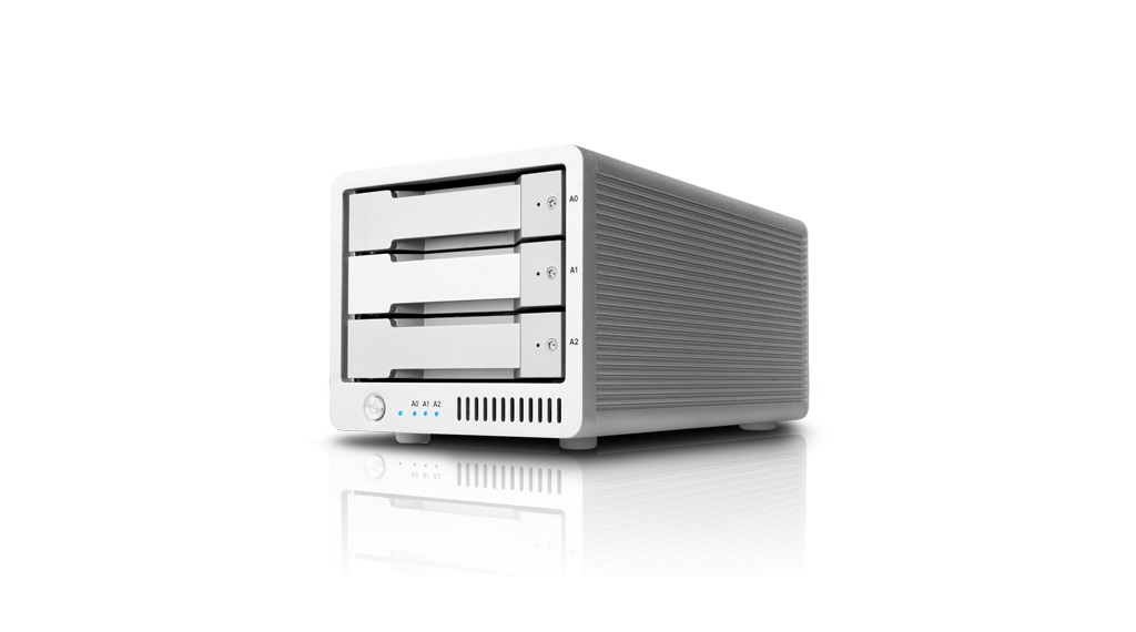 CalDigit T3 9TB (3 x 3000GB) Thunderbolt 2 - TrueBase - Duidelijk deskundig